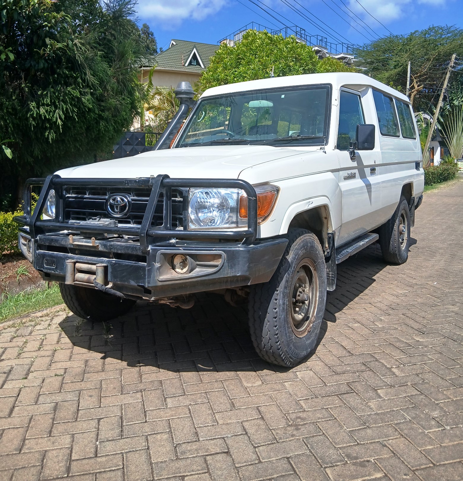 Toyota Land Cruiser J78 | Karen