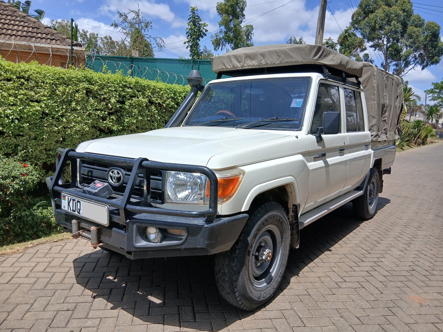 Toyota Land Cruiser J79 Double Cab Pickup – KDQ | Karen